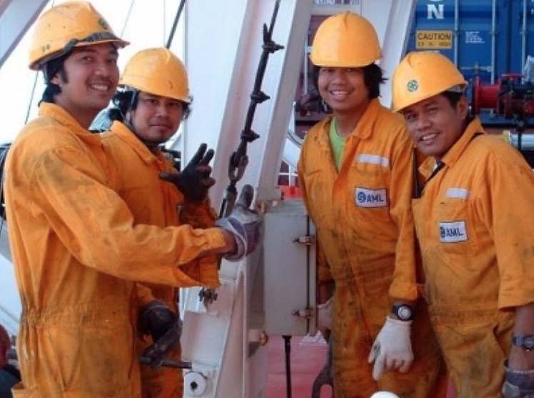 Three Reasons Why Filipino Seafarers Are The Happiest Crew The